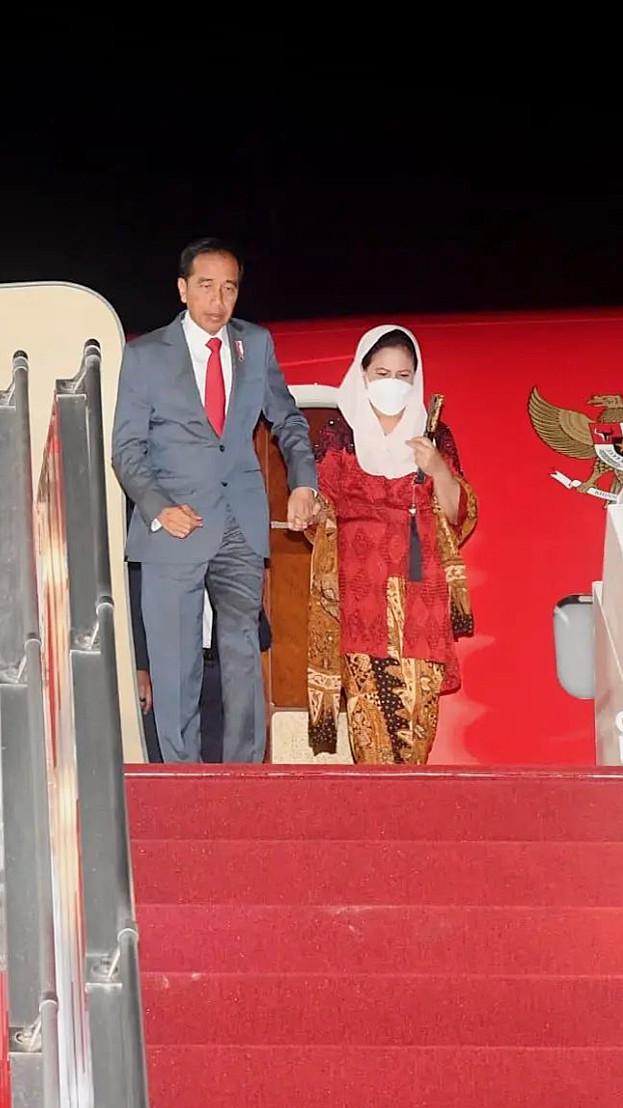 Volume 440: Terpeleset di Tangga Pesawat - Story Liputan6.com